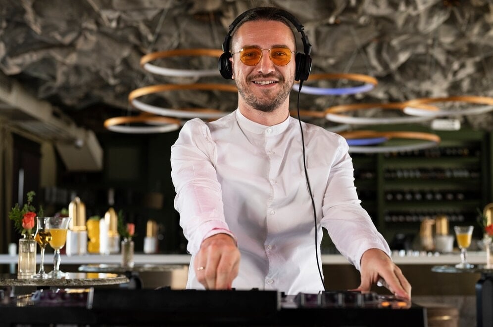 The best restaurant music playlists